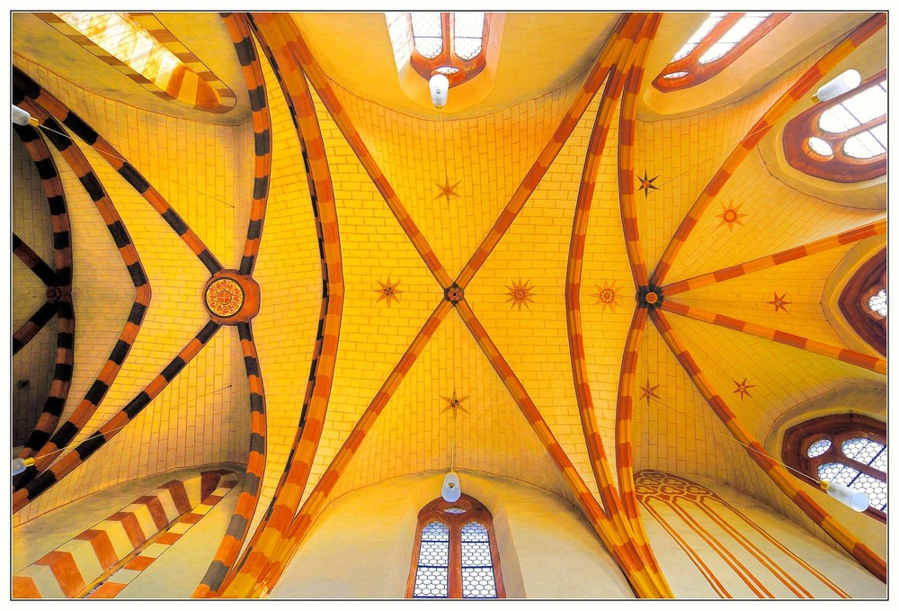 Kirchenschiff der Johanniter Kirche zu Rüdigheim/Neuberg Foto & Bild | architektur, sakralbauten ...