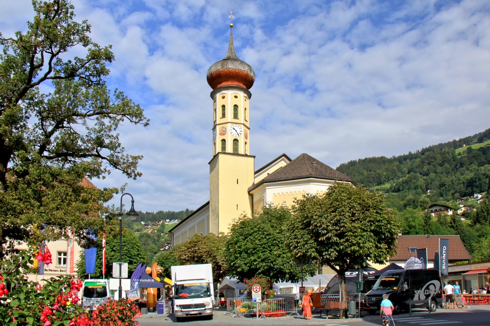 Kirchplatz in Schruns Foto & Bild | europe, Österreich, vorarlberg ...
