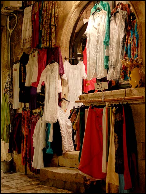 Klamotten .... Foto & Bild | stillleben, auslagen, kroatien Bilder auf ...