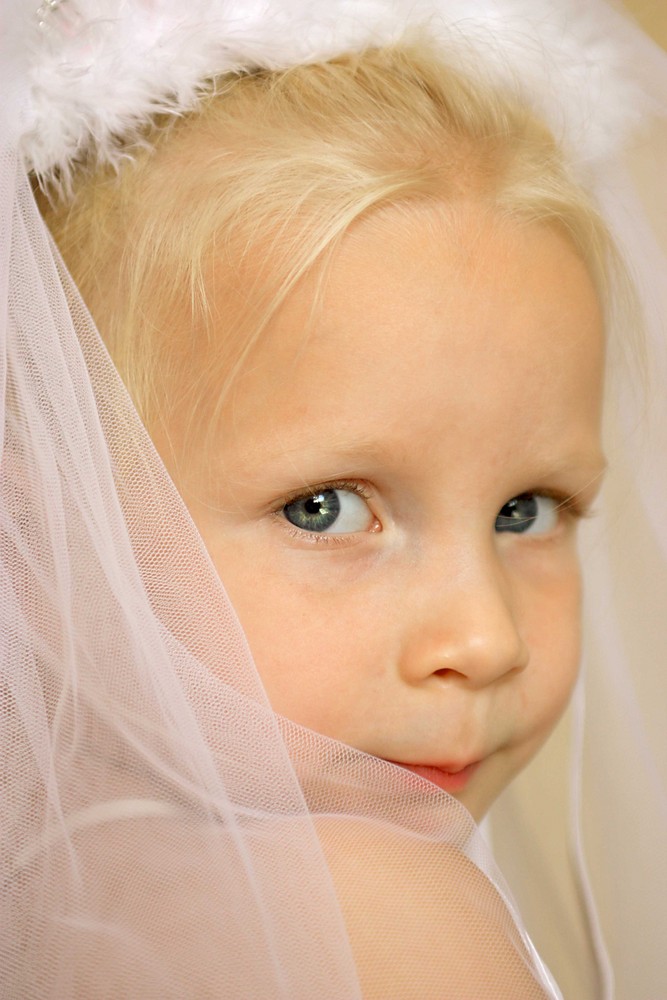 Kleine Braut Foto & Bild | kinder, kinder ab 2, menschen Bilder auf ...