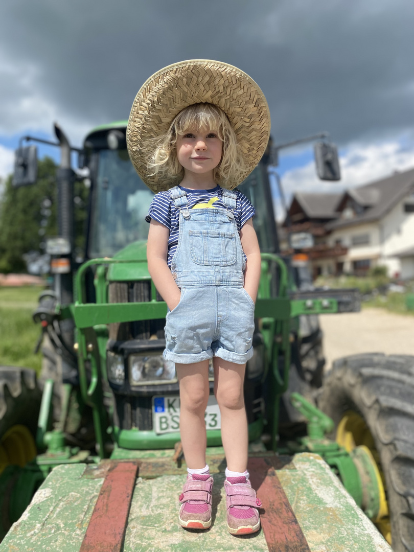 Kleine Landwirtin Foto & Bild | monatswettbewerbe, foto des jahres 22 individuell, menschen ...