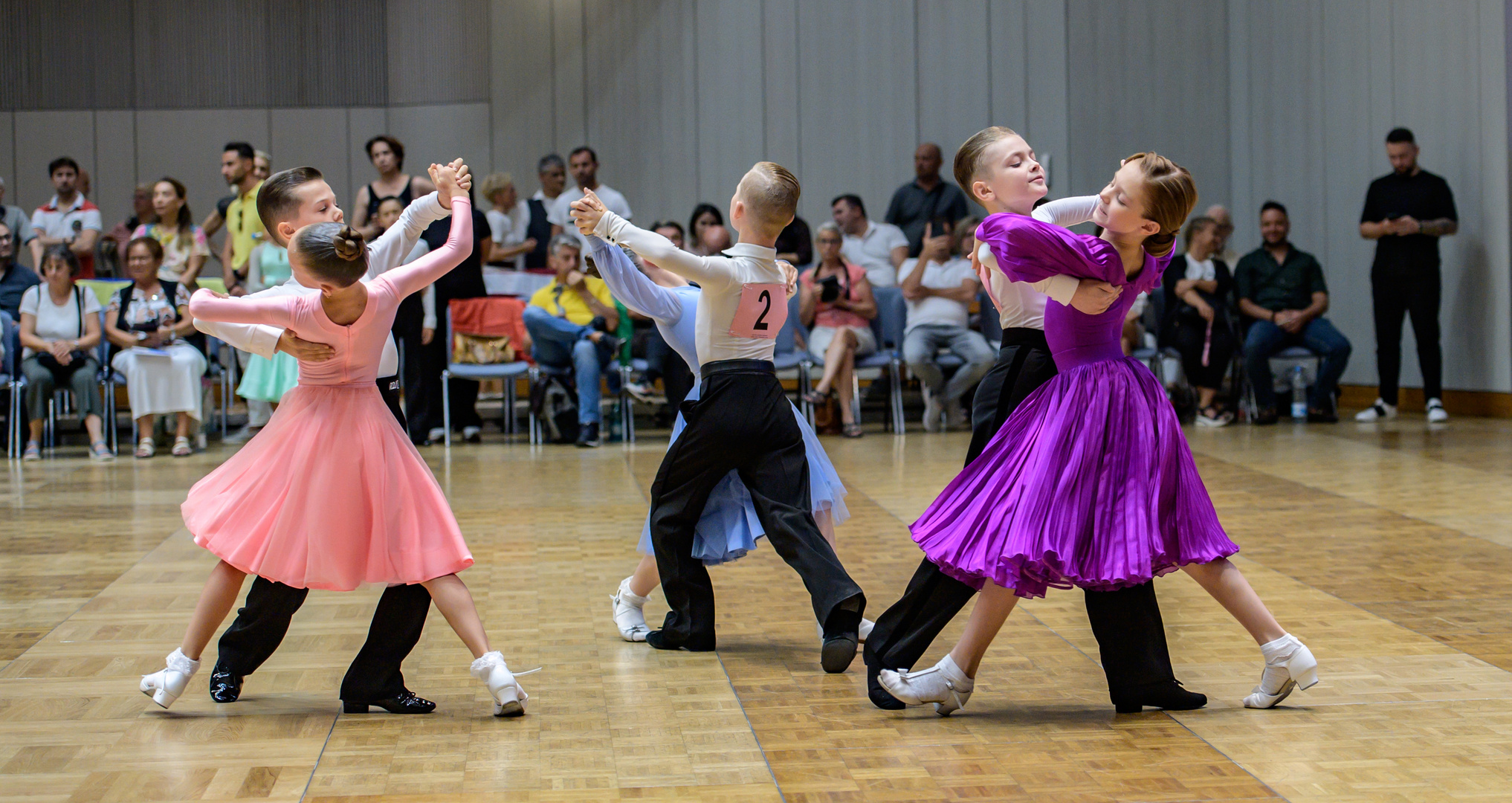Kleine Serie der Kinder bei der GOC 2022 im Standardtanz Foto & Bild ...