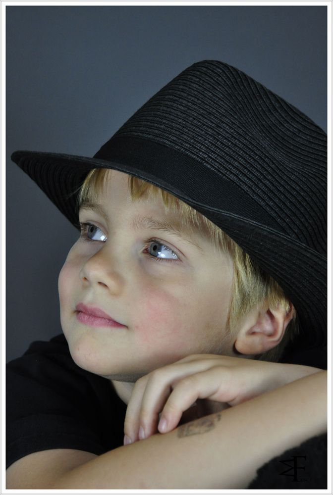 Kleiner Mann ... mit Hut Foto & Bild | kinder, kinder ab 2, menschen ...