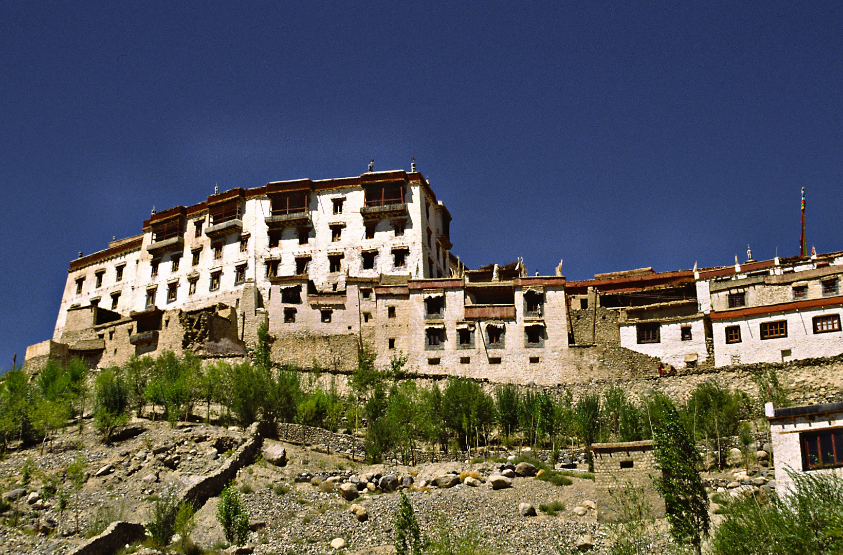 Kloster auf dem Berg Foto & Bild | architektur, asia, india Bilder auf ...
