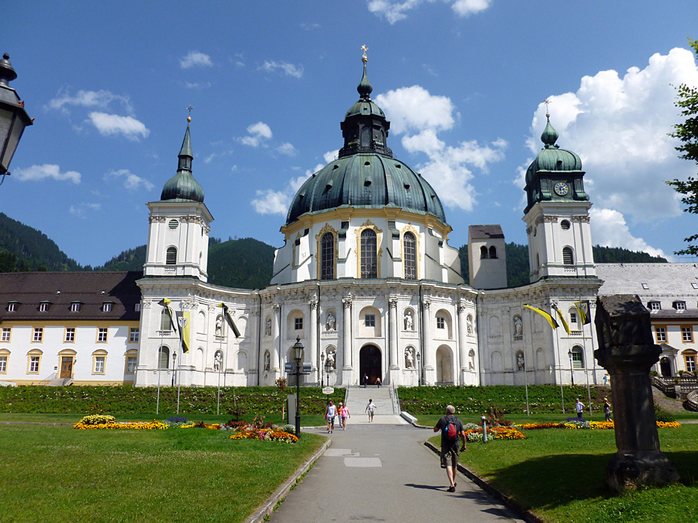 Kloster Ettal, Benediktinerabtei, August 2013 Foto & Bild | architektur ...