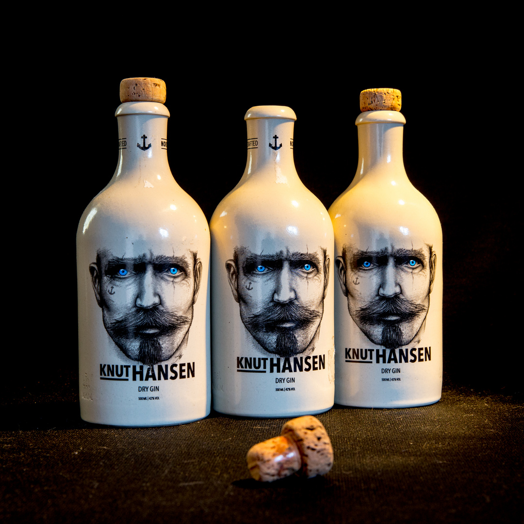 Knut Foto & Bild | stillleben, flasche, kultur Bilder auf fotocommunity