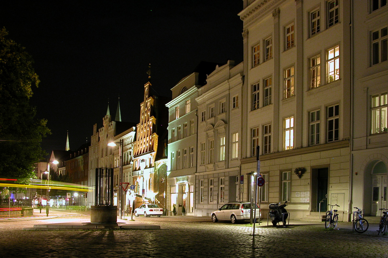 Koberg ist schön Foto & Bild | architektur, architektur bei nacht ...