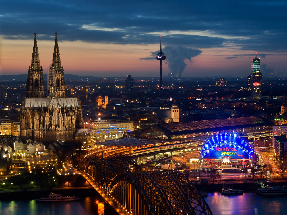 Köln bei Nacht I Foto & Bild | architektur, architektur bei nacht ...