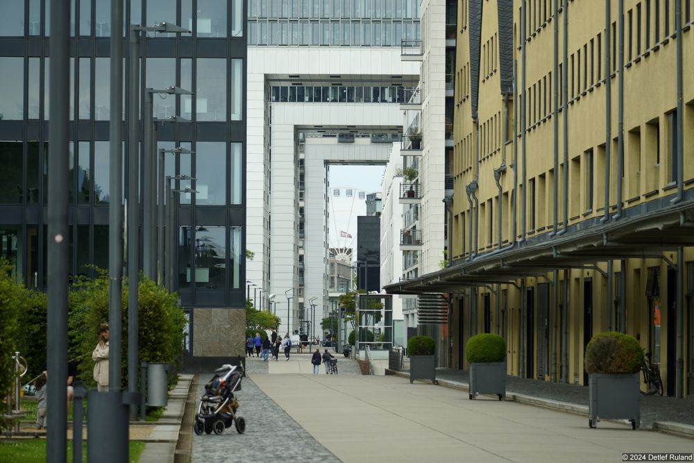 Köln - Blick # 3 (Durchblick) Foto & Bild | architektur, deutschland, europe Bilder auf ...