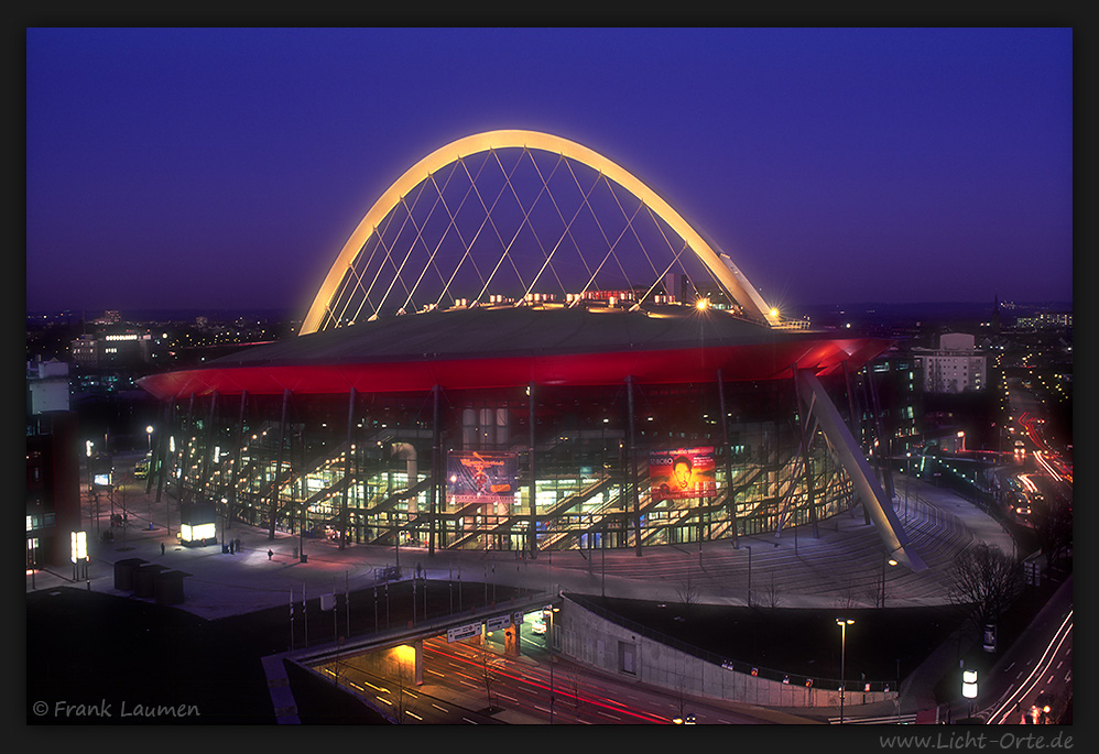 Köln - Lanxess-Arena (damals KölnArena 2001) Foto & Bild | architektur ...