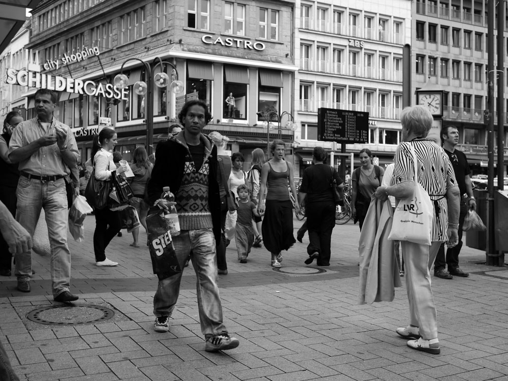 Köln, Schildergasse Foto & Bild | streetfotografie mit menschen, street: spontane portraits ...