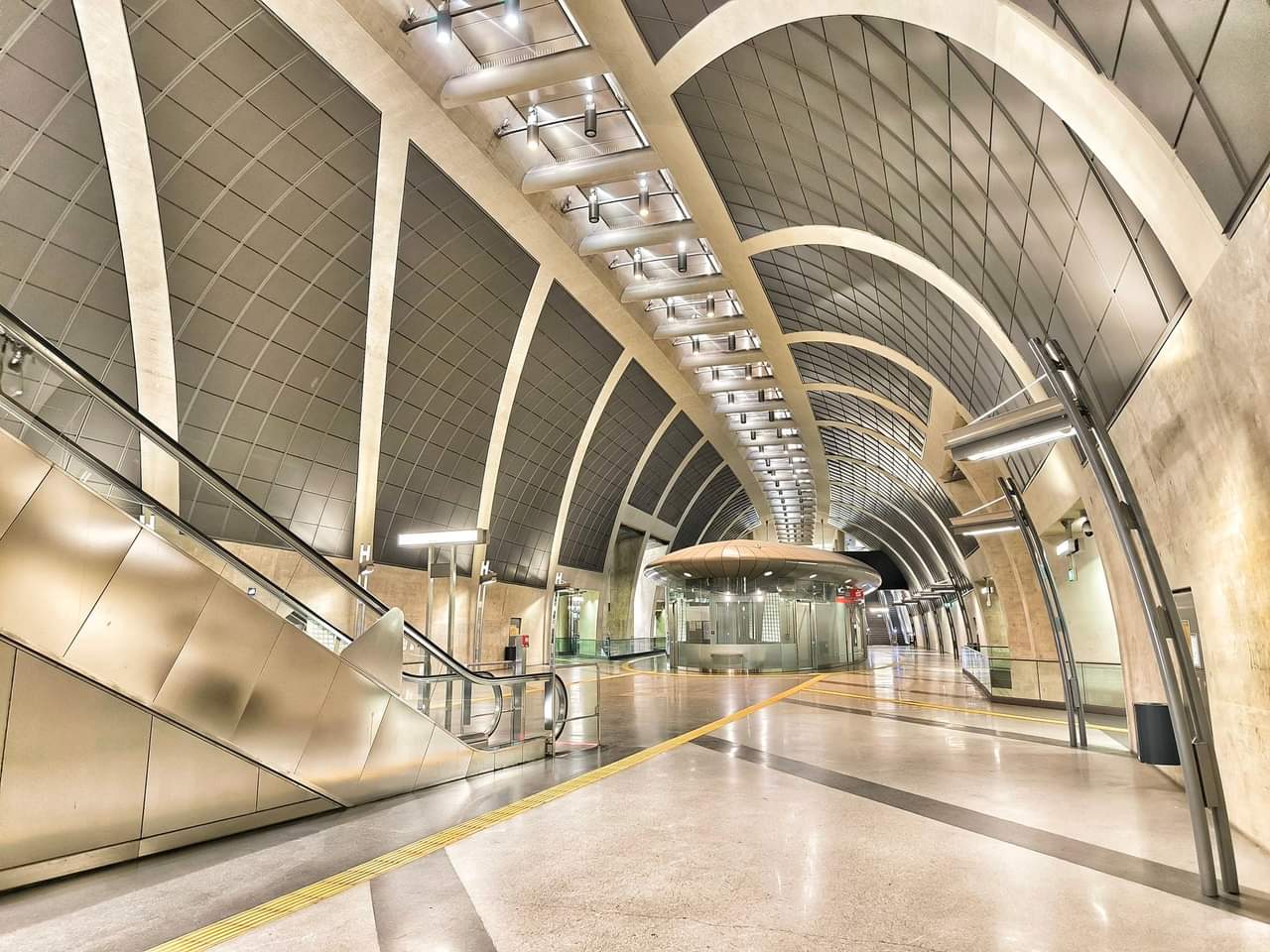 Köln - U-Bahn-Station "Heumarkt" Foto & Bild | fotos, köln, architektur ...