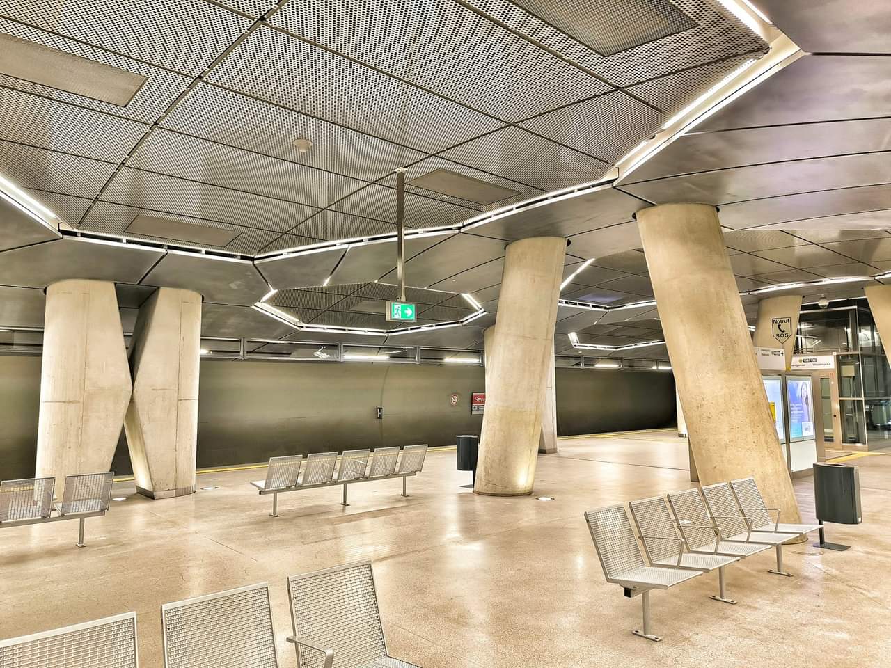 Köln - U-Bahn-Station "Severinstraße" Foto & Bild | fotos, köln ...