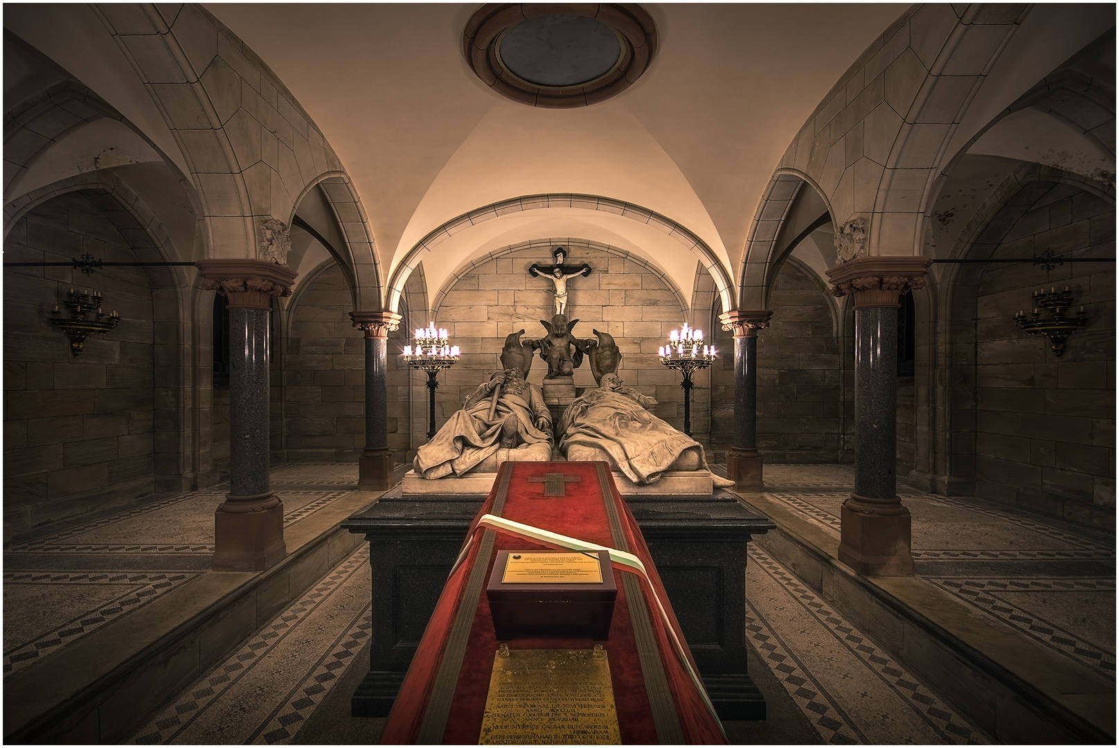 Kohary Gruft Foto & Bild | architektur, sakralbauten, engel Bilder auf ...