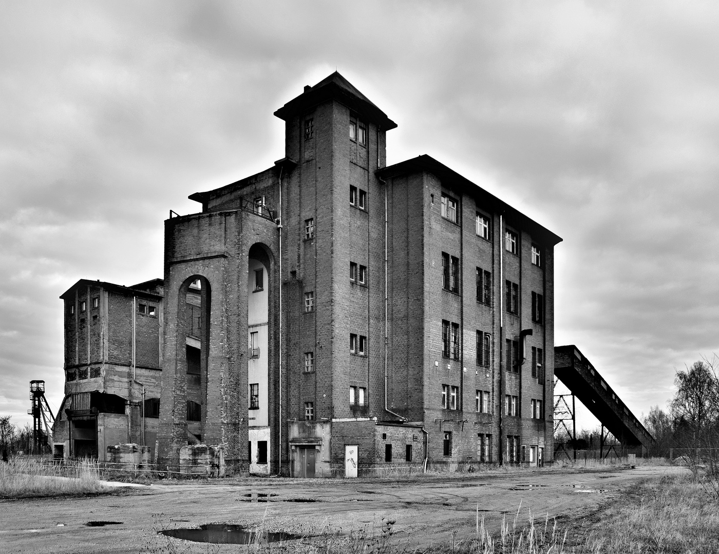 Kohlefabrik Foto & Bild | monochrom, bearbeitungs - techniken, explore Bilder auf fotocommunity