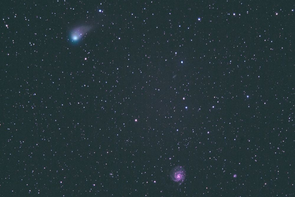 Komet Catalina neben der Galaxie M 101 im Grossen Bären Foto & Bild ...
