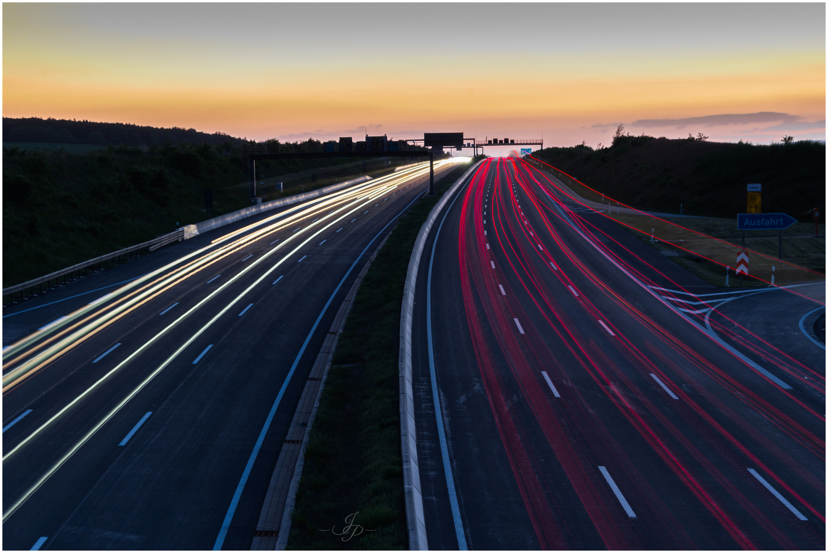 Kommen und gehen Foto & Bild | architektur, sonnenuntergänge, straßen ...