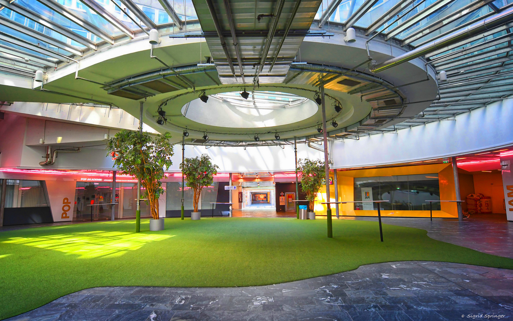 Konzerthalle Gasometer Wien Foto & Bild | österreich, europa ...