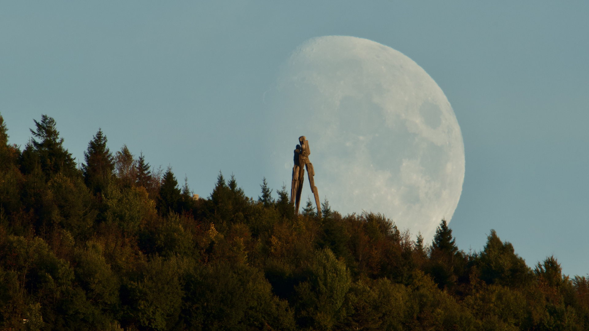 Kopernikus-Krater neben Lothardenkmal Foto & Bild | mondaufnahmen ...