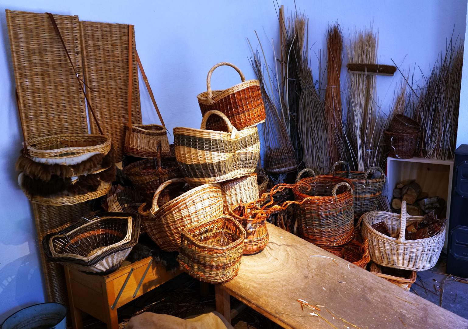 Korbmacherwerkstatt (Freilichtmuseum Kommern) Foto & Bild | deutschland ...