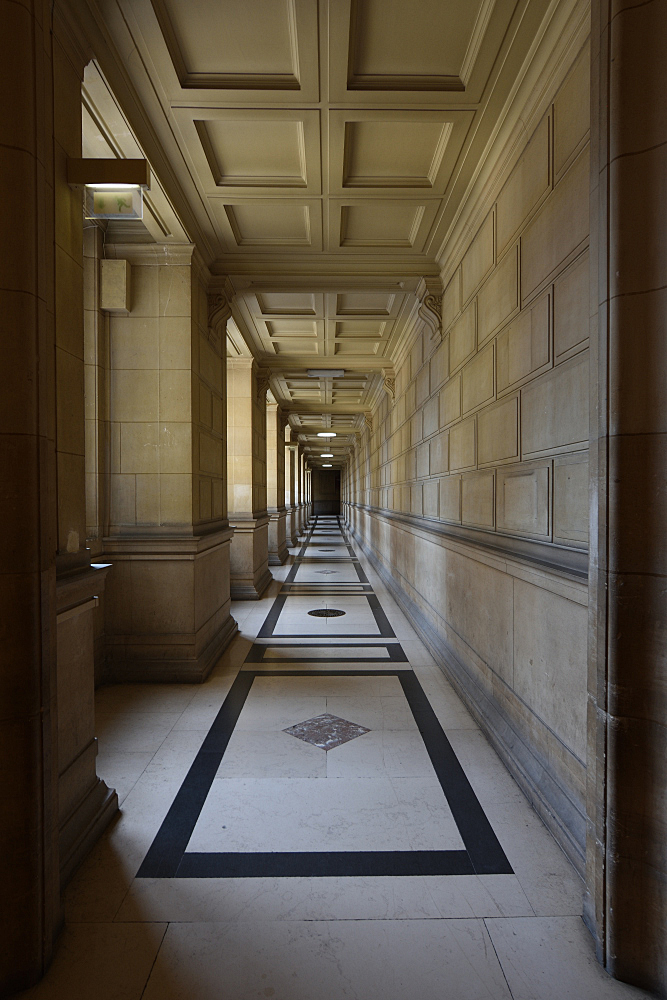 Korridor in die Unendlichkeit Foto & Bild | archiv - kritik am bild ...