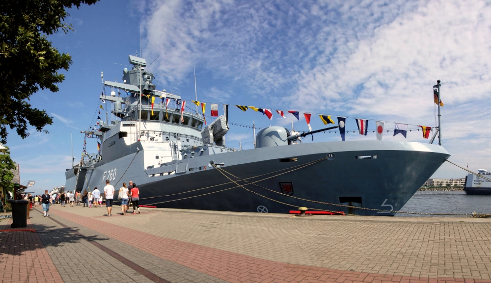 Korvette Braunschweig (F260) Foto & Bild | industrie, motive, verkehr ...