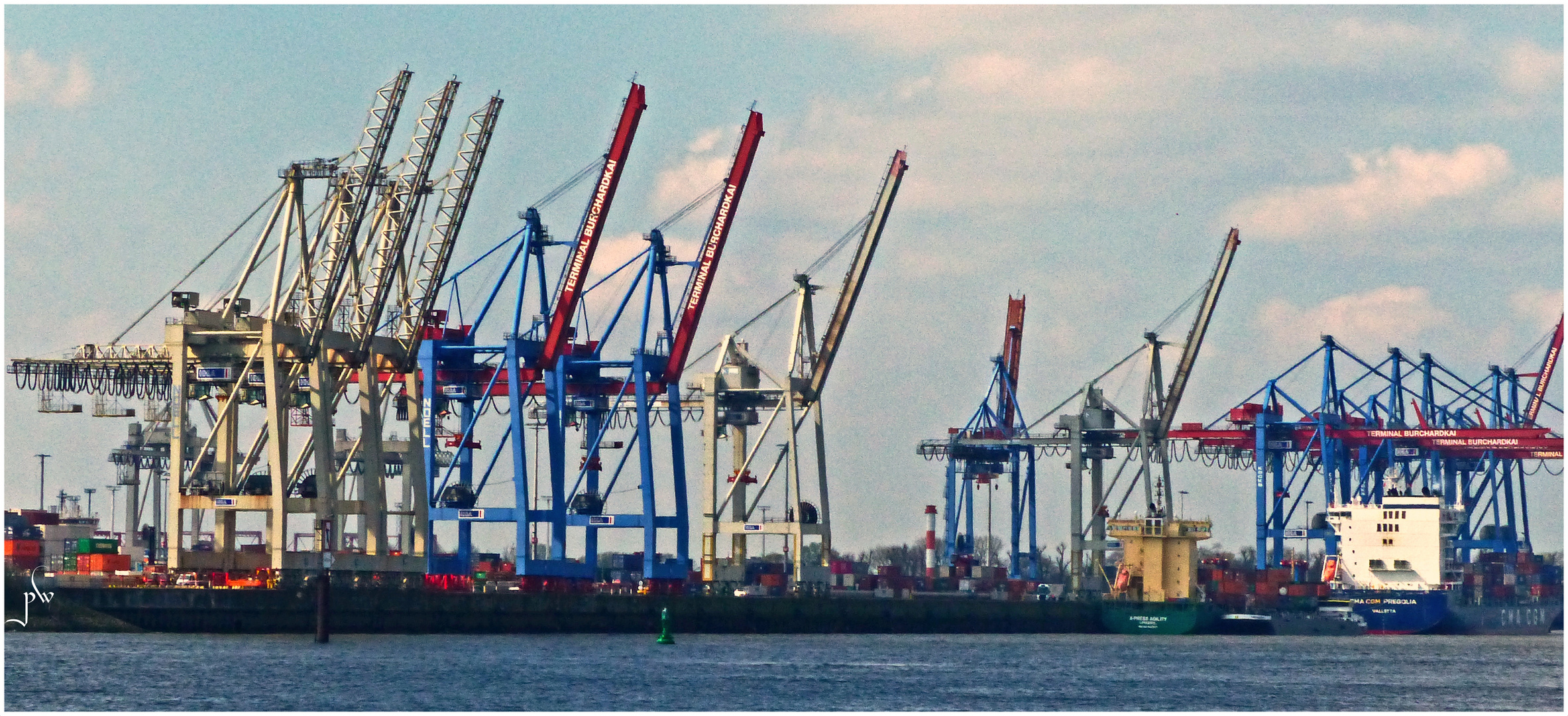 Kräne im Hamburger Hafen Foto & Bild | deutschland, europe, hamburg ...