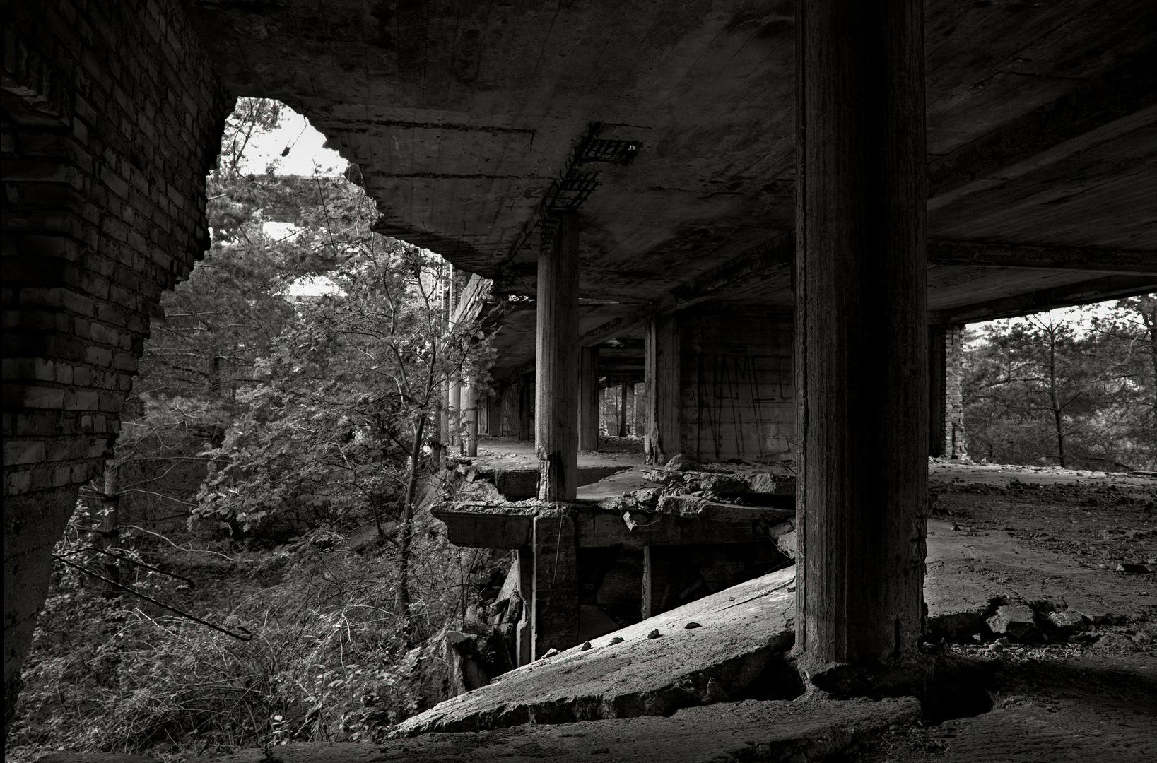 Kraft durch Freude Bad Prora Foto & Bild | architektur, lost places ...