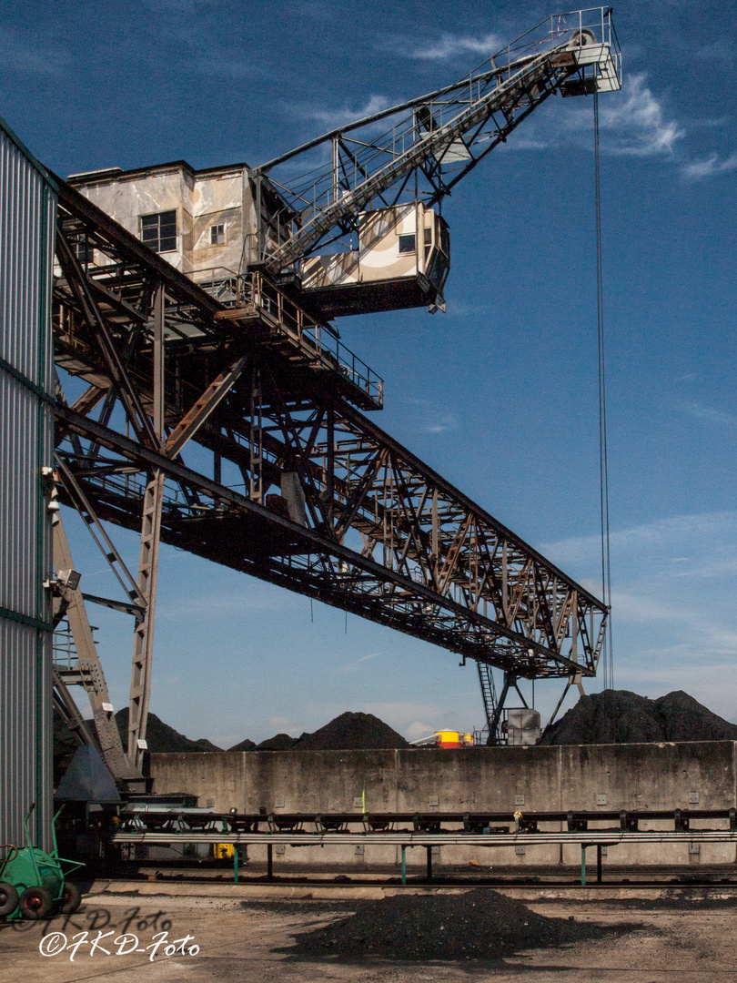 Kran im Hafen Foto & Bild | hafen, industrie, halde Bilder auf ... Kran im Hafen Foto & Bild | hafen, industrie, halde Bilder auf ...