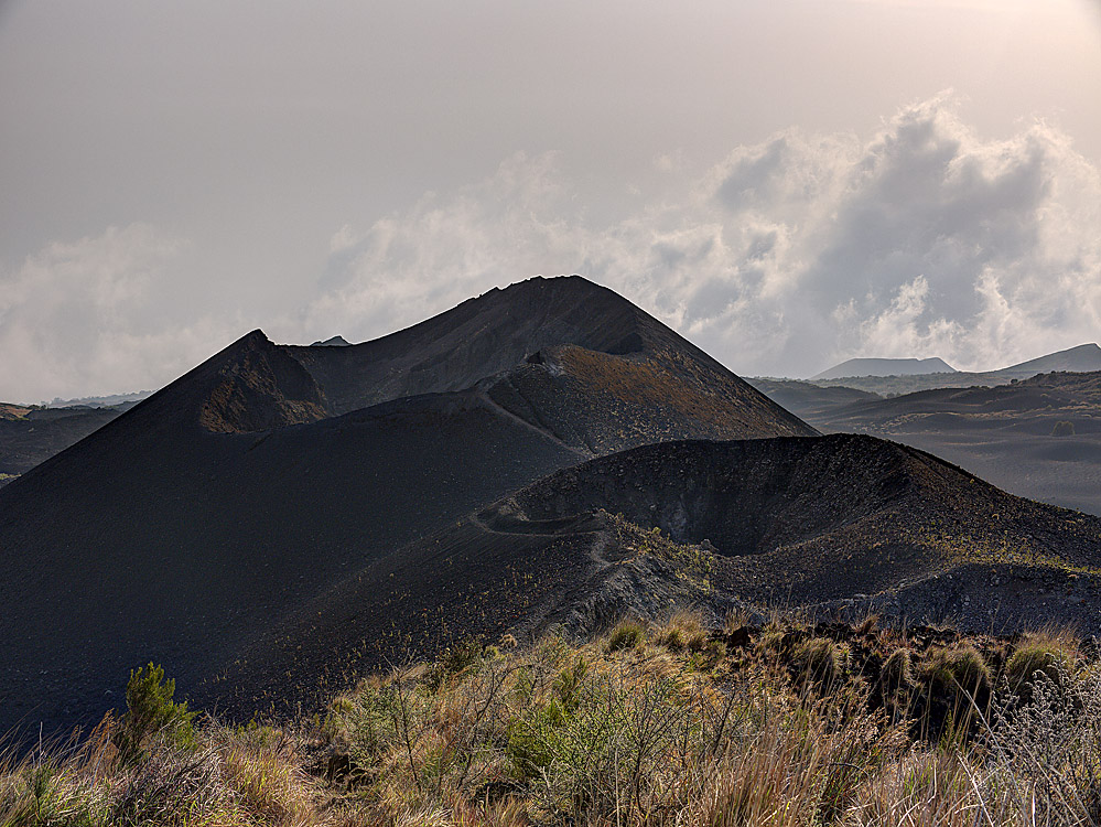 Krater am Kamerunberg Foto & Bild | landschaft, vulkanlandschaften ...