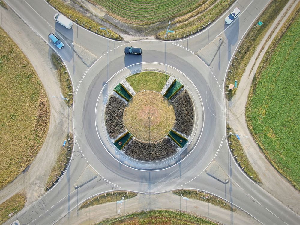 Kreisel Foto & Bild | architektur, landschaft, stadtlandschaft Bilder ...