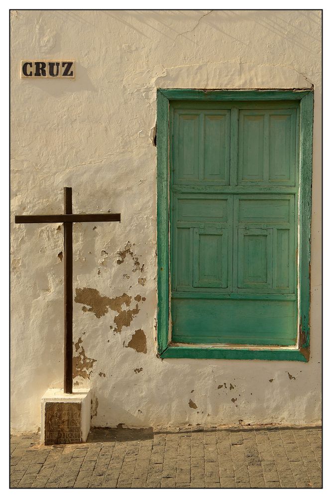 Kreuz Foto & Bild | spain, world, fenster Bilder auf fotocommunity