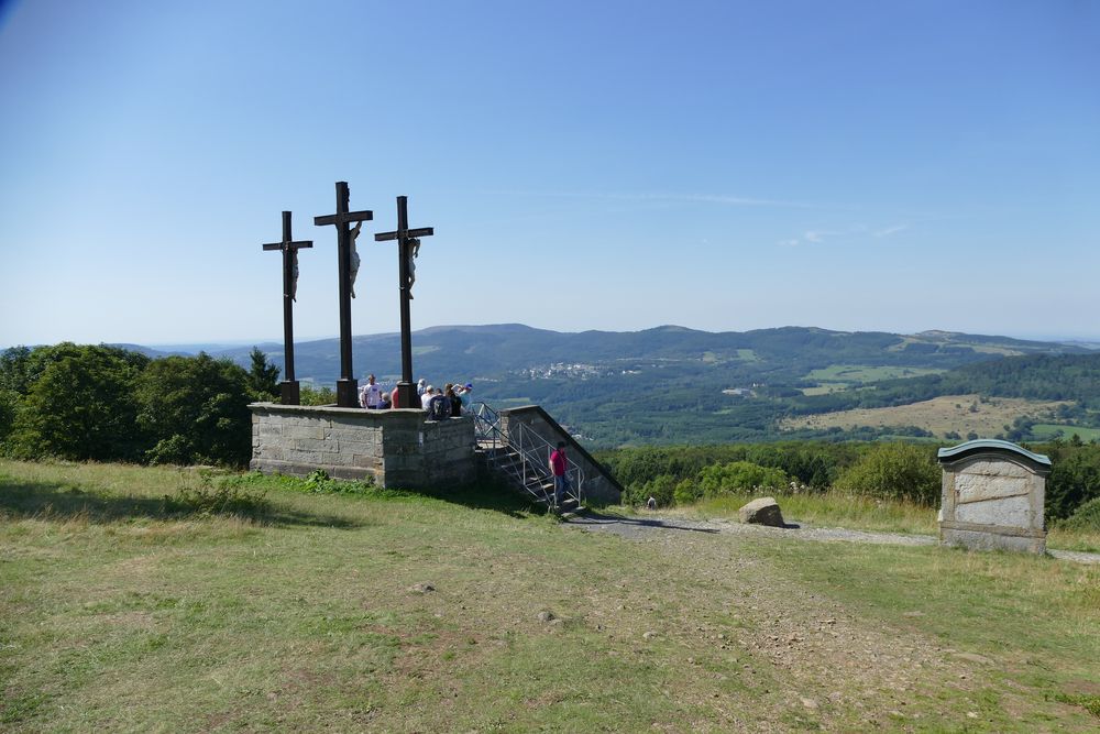 Kreuzberg mit Aussicht Foto & Bild | landschaft, himmel, gebirge Bilder ...