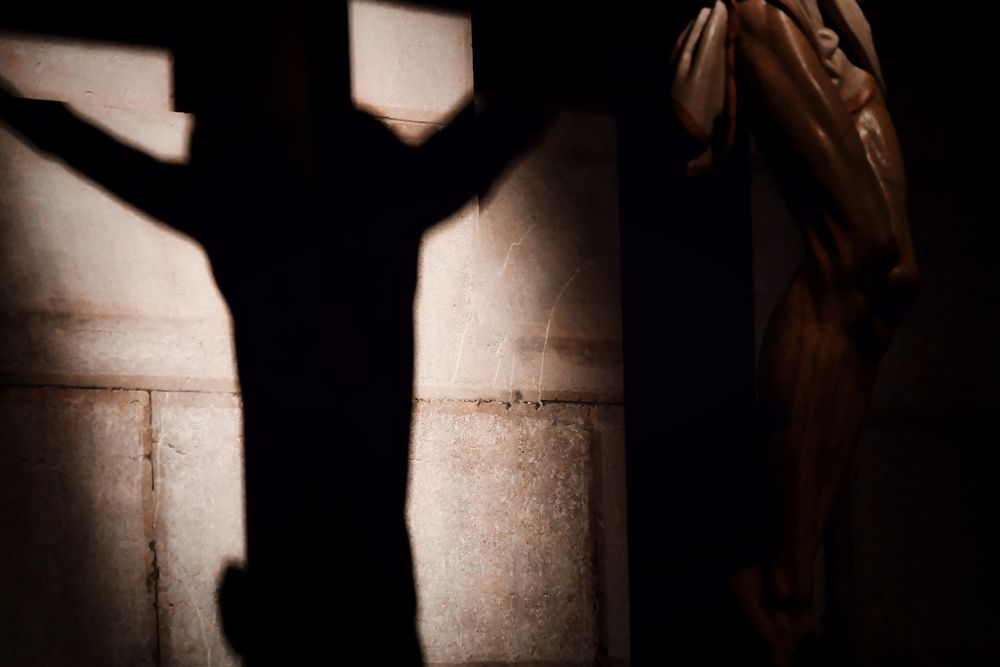 Kreuzigung Foto & Bild | architektur, sakralbauten, bauliches Bilder auf fotocommunity