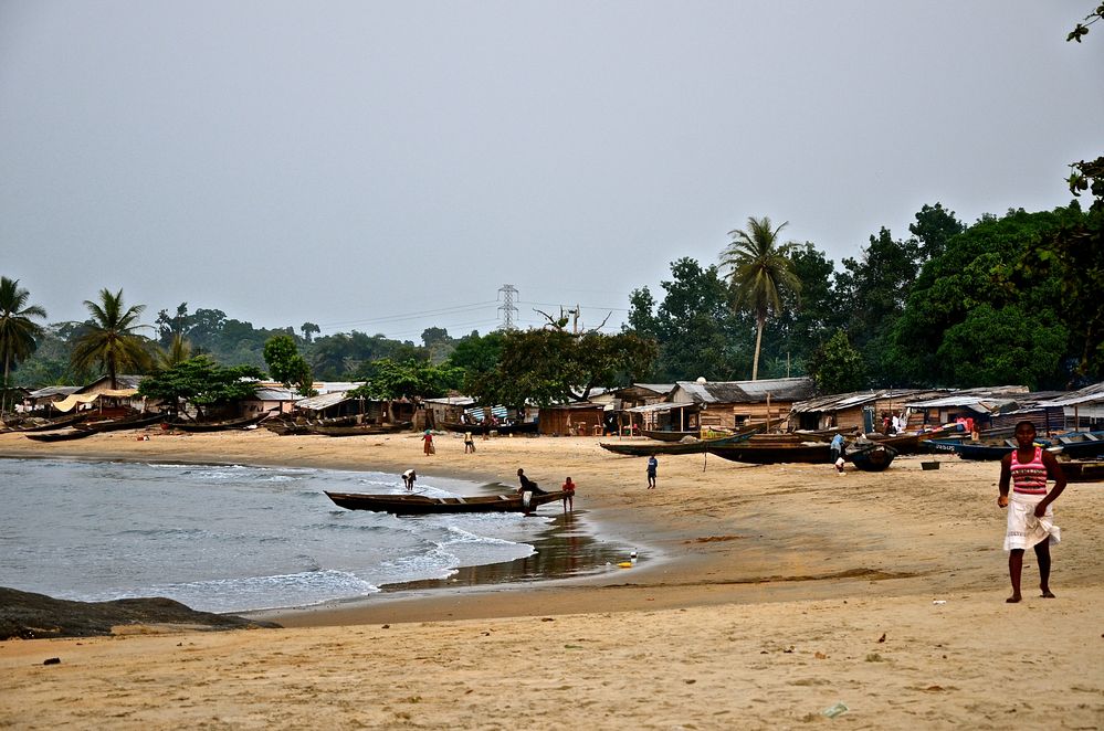 Kribi, port de pêche photo et image | africa, central africa, kamerun ...