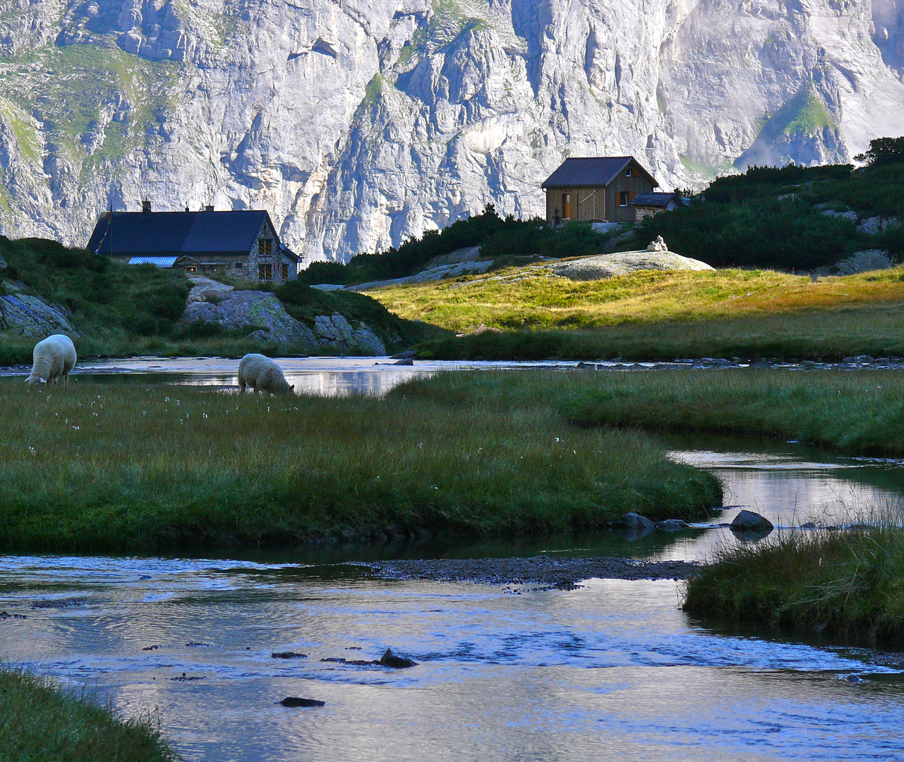 Kröntenhütte, Erstfeldertal Foto & Bild | landschaft, berge, hütten u ...