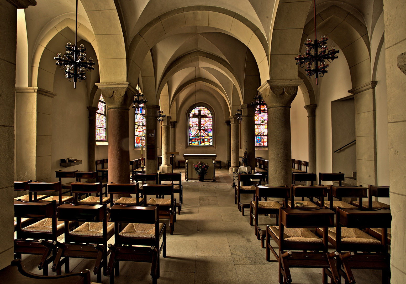 Krypta der Abtei Michaelsberg Foto & Bild | architektur, sakralbauten, innenansichten kirchen ...