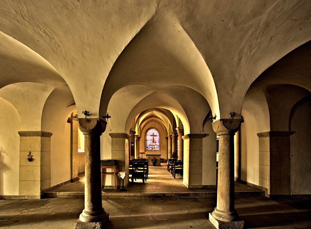 Krypta der Abtei Michaelsberg Foto & Bild | architektur, sakralbauten, innenansichten kirchen ...