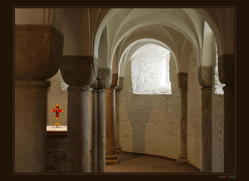 Krypta der Burgkapelle in Warburg II Foto & Bild | architektur, sakralbauten, innenansichten ...