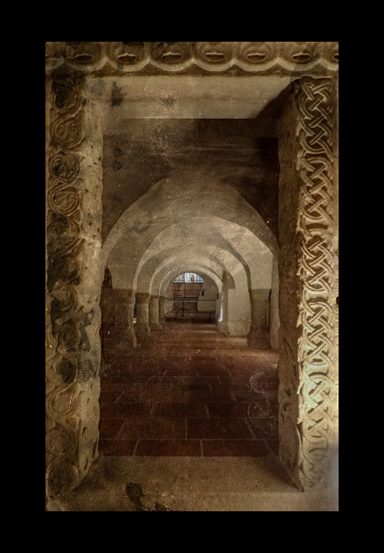 Krypta des Hohen Doms zu Augsburg "Mariä Heimsuchung" Foto & Bild | architektur, sakralbauten ...