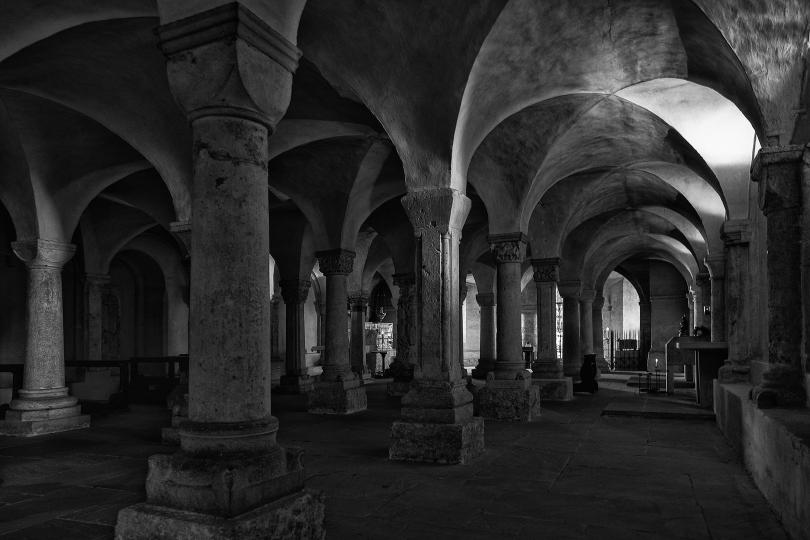 Krypta im Dom zu Freising Foto & Bild | architektur, sakralbauten ...