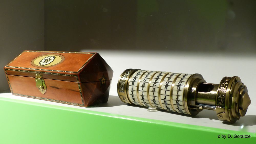 Kryptex im Spionagemuseum Berlin ! Foto & Bild | deutschland, europe, berlin Bilder auf ...
