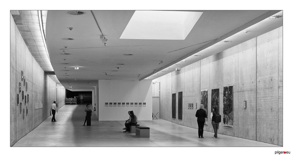 Kunst im Tunnel Foto & Bild | architektur, innenaufnahmen, profanbauten Bilder auf fotocommunity