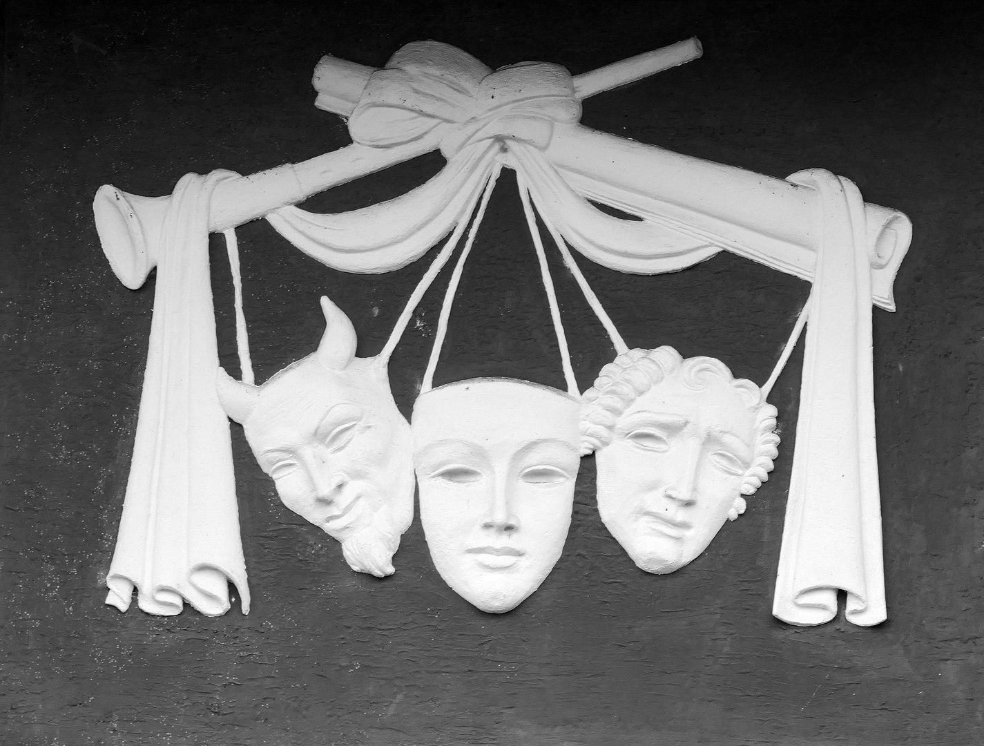 Kunstvoll gestaltete Masken Foto & Bild | spezial, theater, stillleben ...