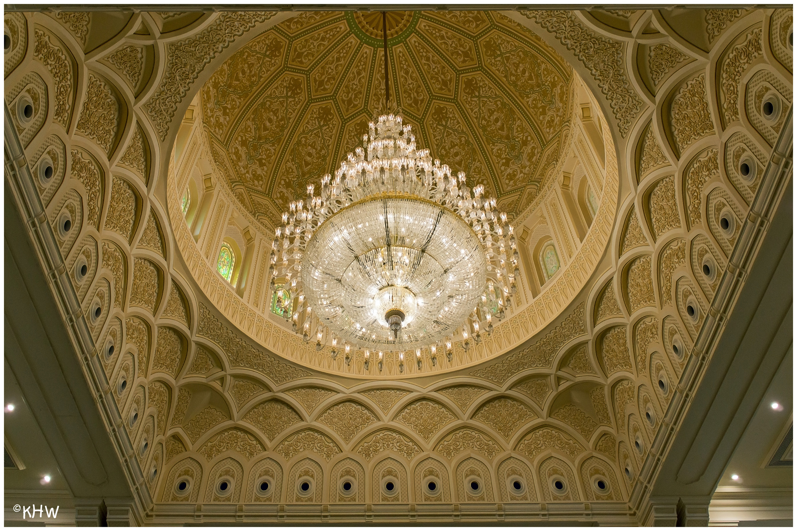 Kuppel der "Sultan-Qaboos-Moschee" in Salalah (Oman) Foto & Bild ...