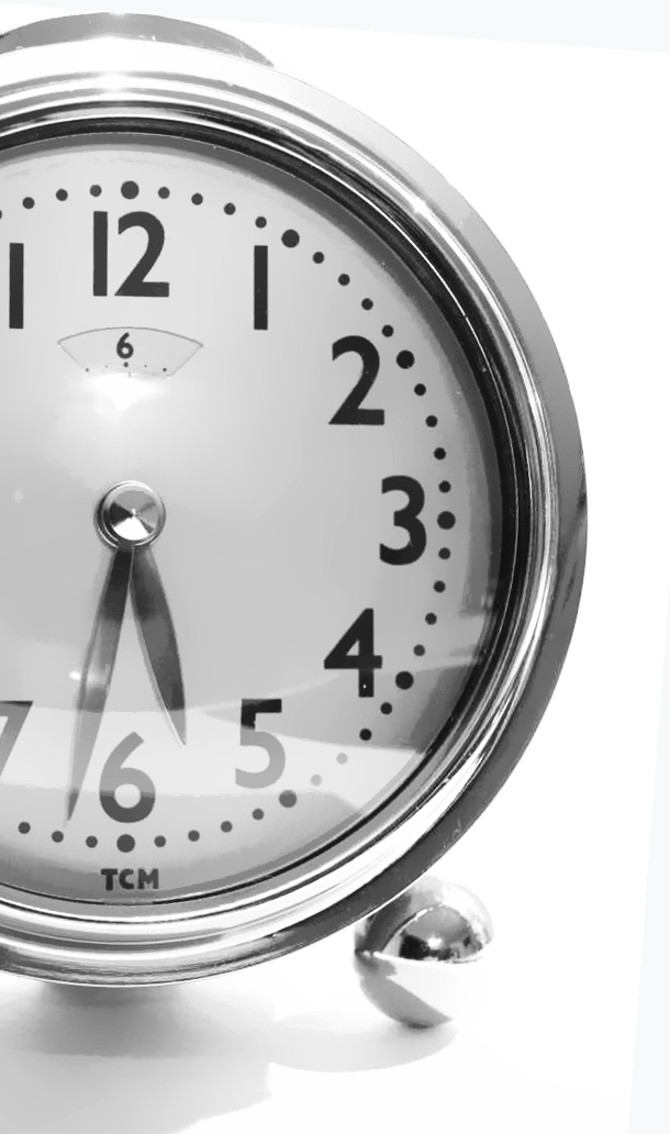 Kurz nach halb 6 Foto & Bild | stillleben, uhren, wecker Bilder auf ...