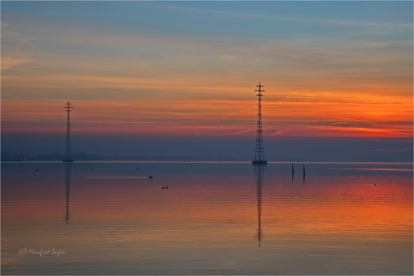 Kurz vor Sonnenaufgang am Strelasund... Foto & Bild | landschaft, himmel, sonnenaufgänge Bilder ...
