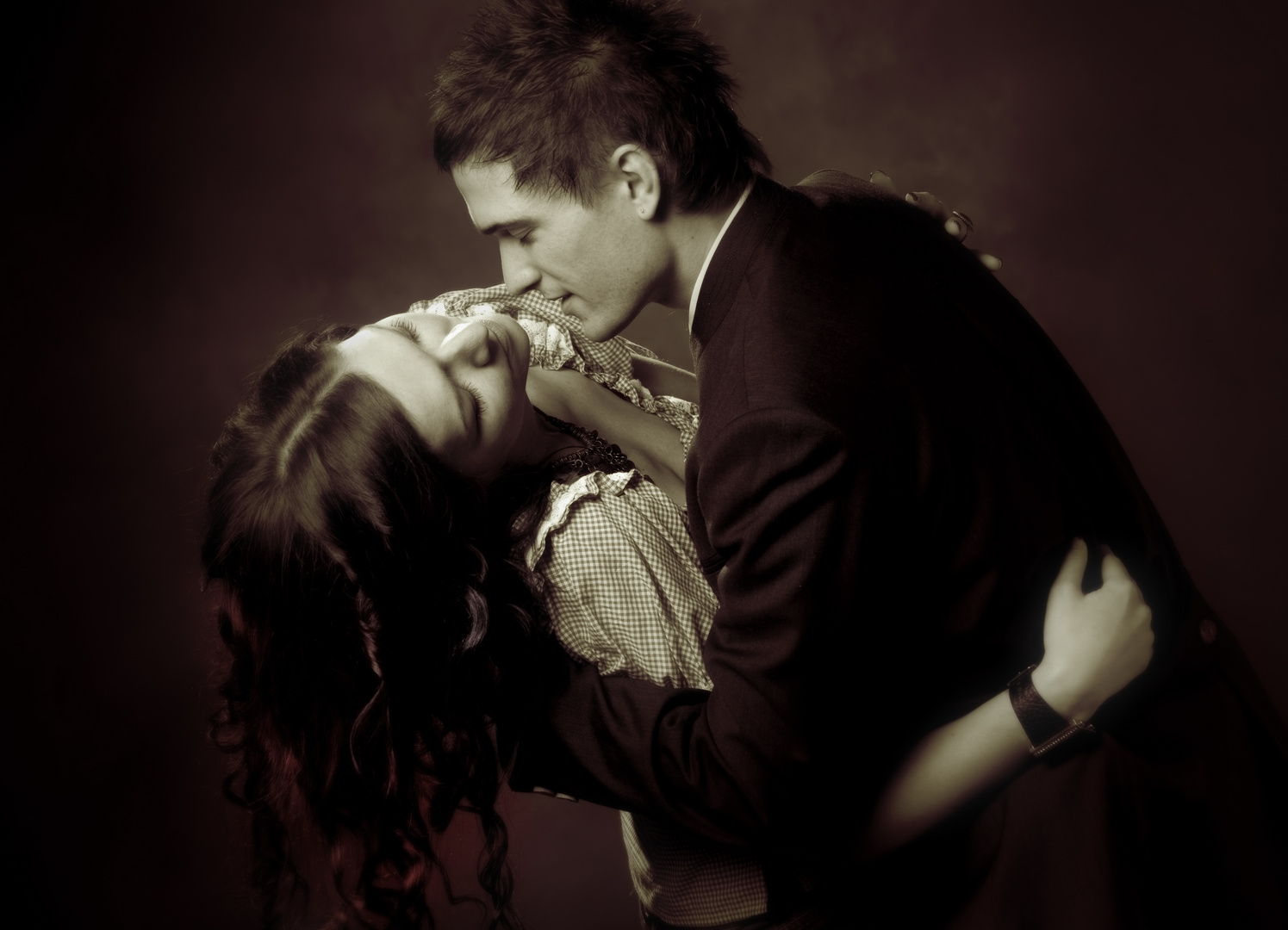 Kuss Foto & Bild | portrait, portrait frauen, studio Bilder auf ...