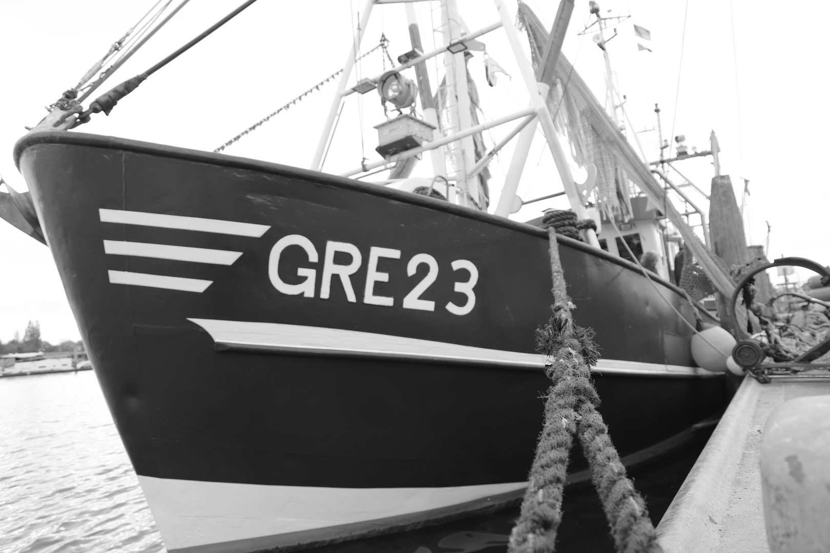 Kutter in schwarz weiß Foto & Bild | landschaft, bach, fluss & see, see ...