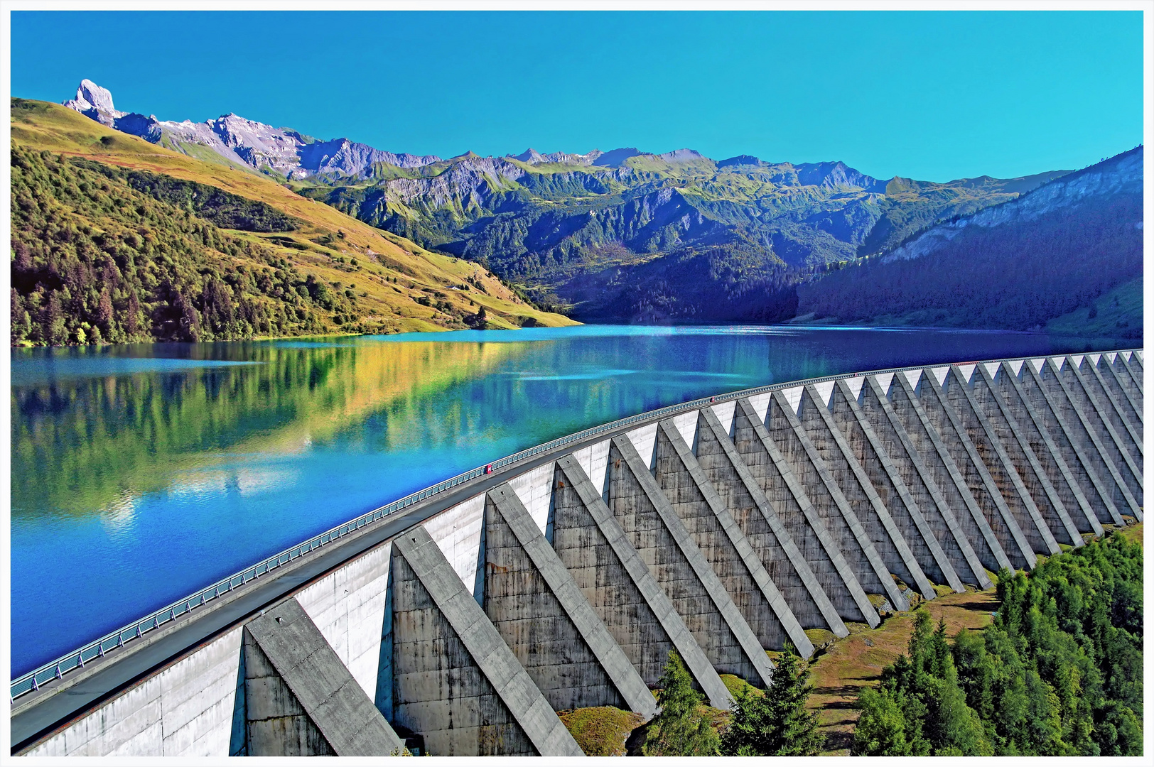 l eau emPRISONnée par le barrage.... Foto % Immagini| barrage, special ...